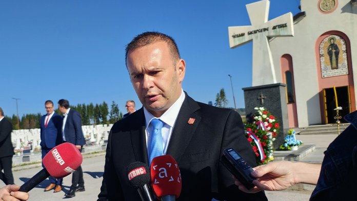 Ћосић: Без бораца ВРС не би било ни Источног Сарајева - Palelive.com